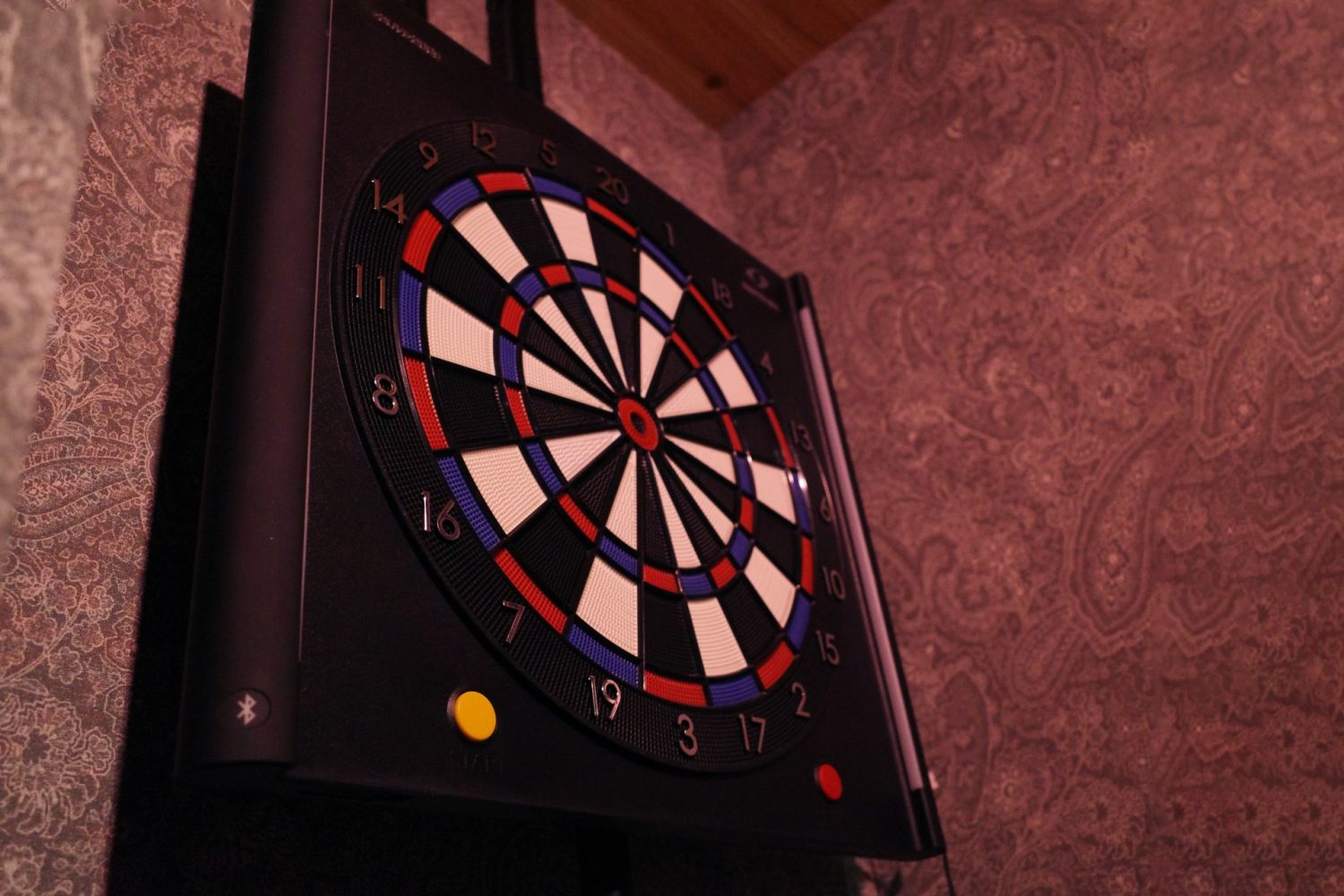 Bar ‖ OUTER HAVEN - どんな“好き”でも語れるコミュニケーションバー